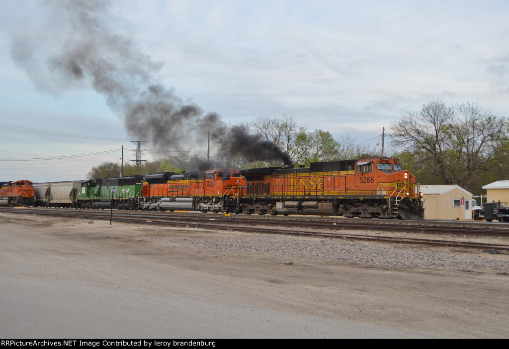 BNSF 5268